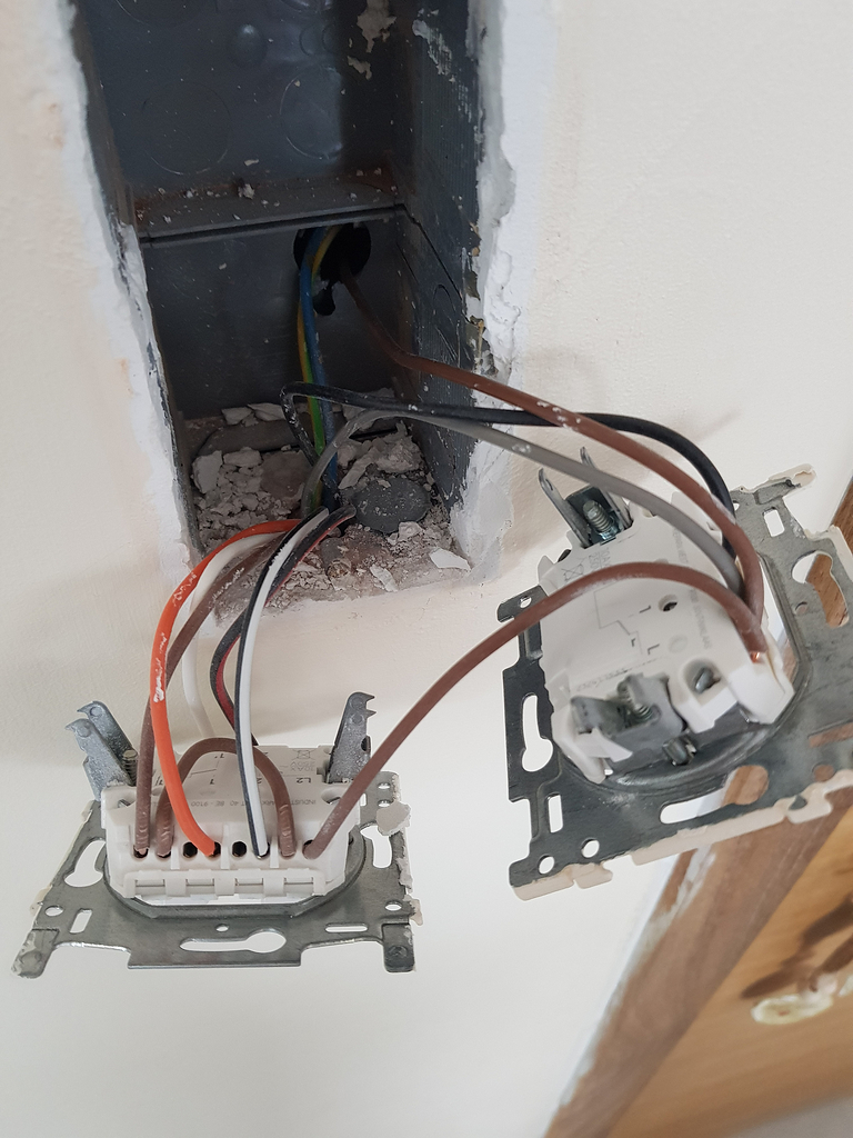 Domotisation interrupteur lumière en zigbee, quel module choisir ...